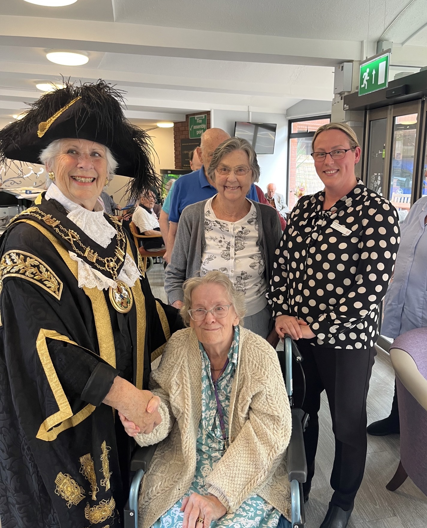 Cadogan Court welcomes the Lord Mayor of Exeter. – Somerset Freemasons ...