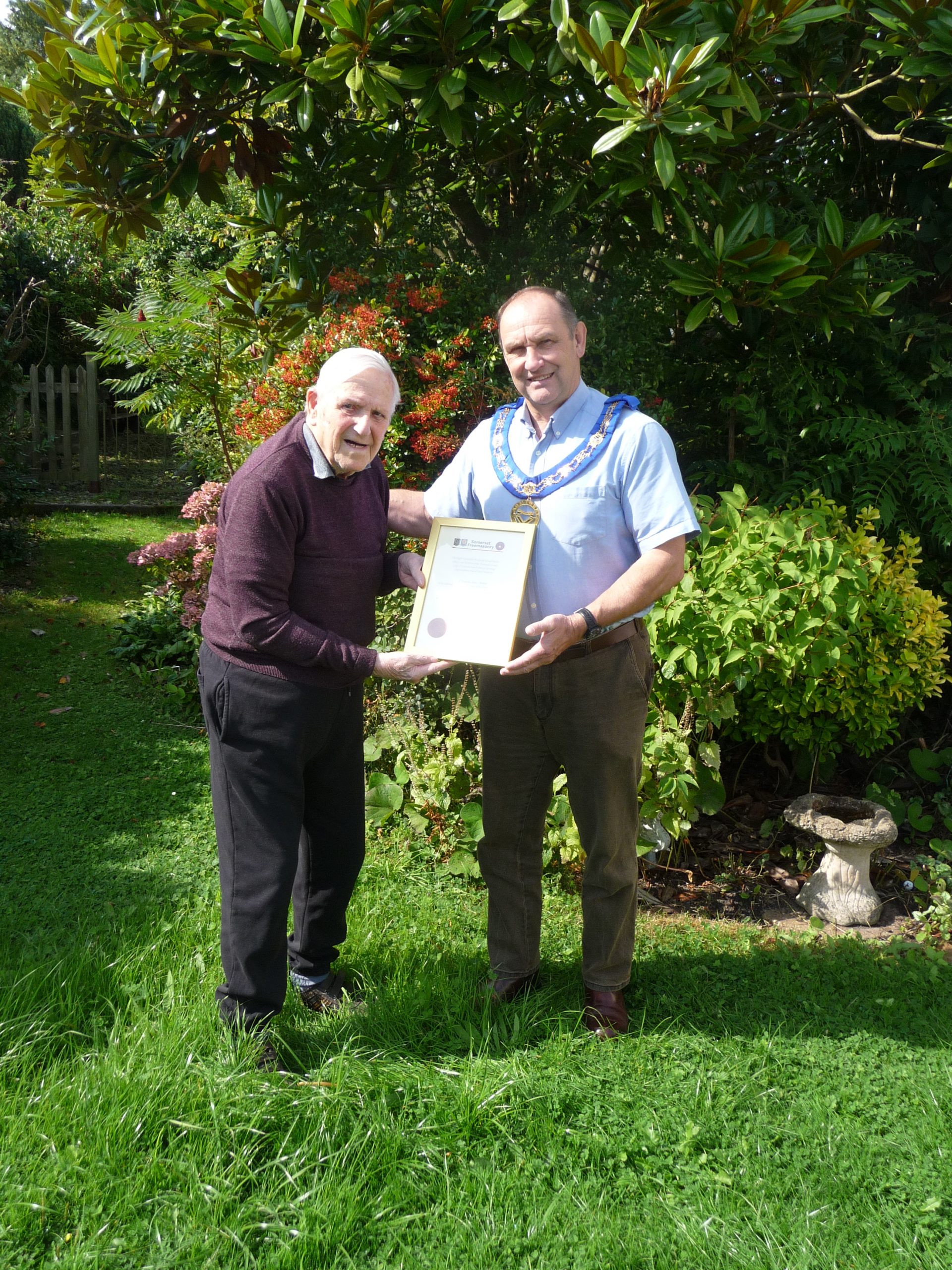 Ex Formula 1 engineer receives his 50 Year award – Somerset Freemasons ...