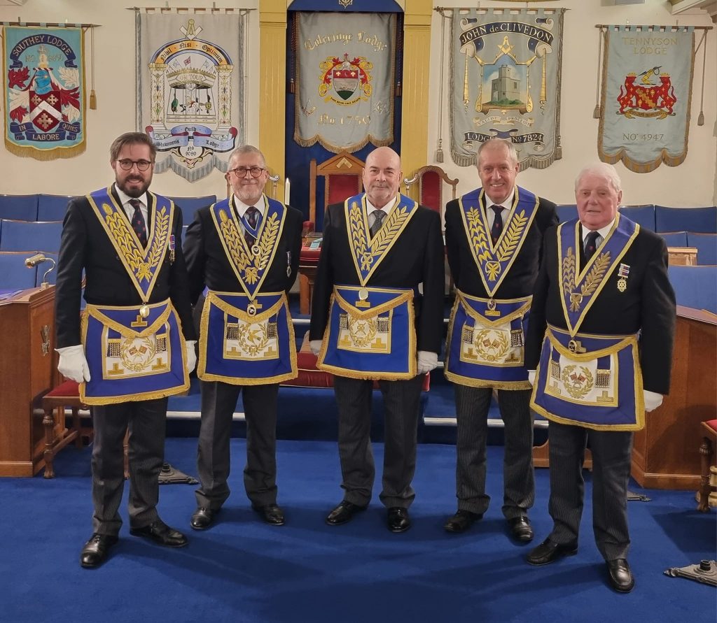 A Sea of Gold at Eldon Lodge’s Installation – Somerset Freemasons – www ...