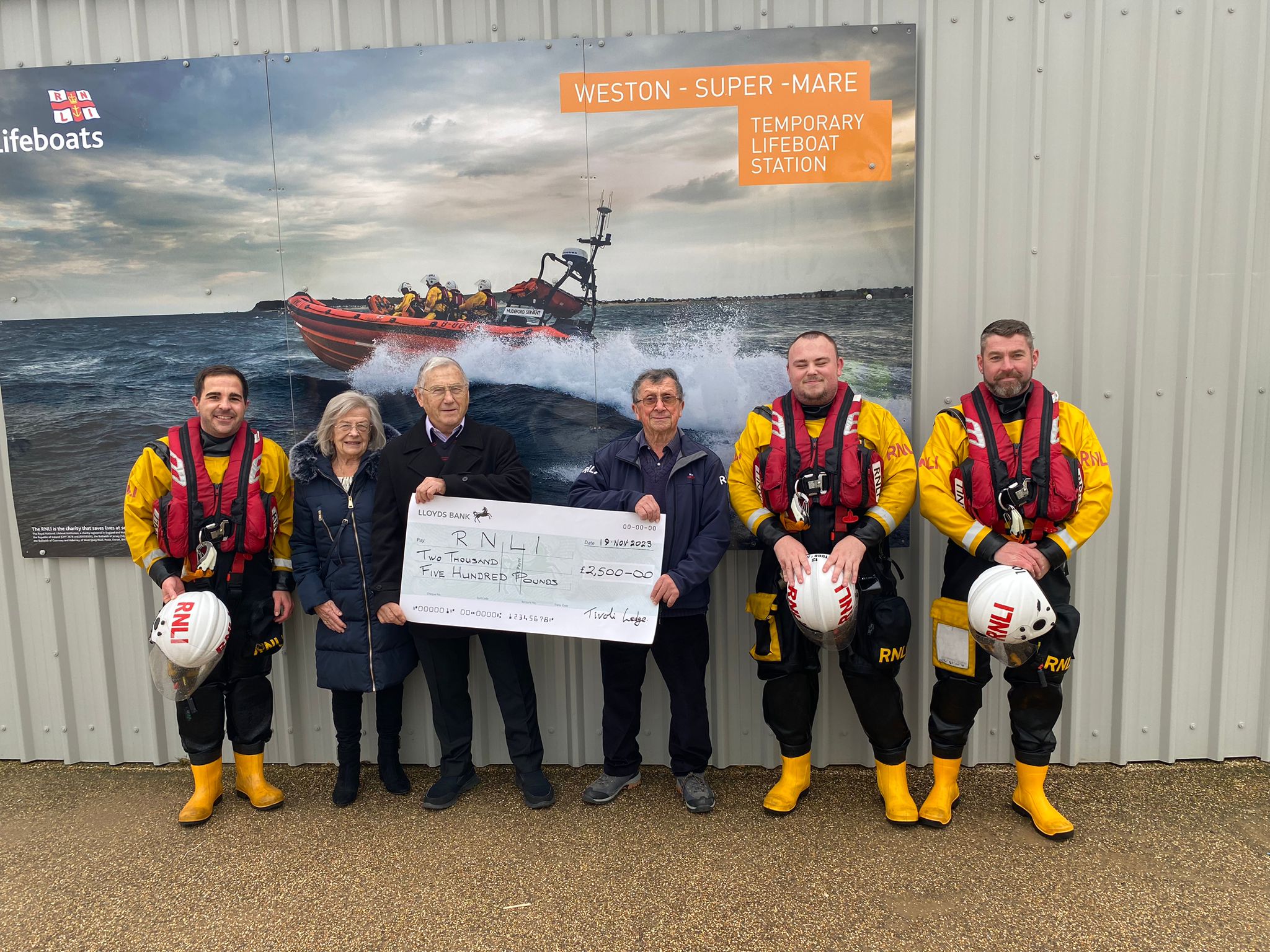 Tivoli Lodge donate £2,500 to Weston RNLI – Somerset Freemasons – www ...