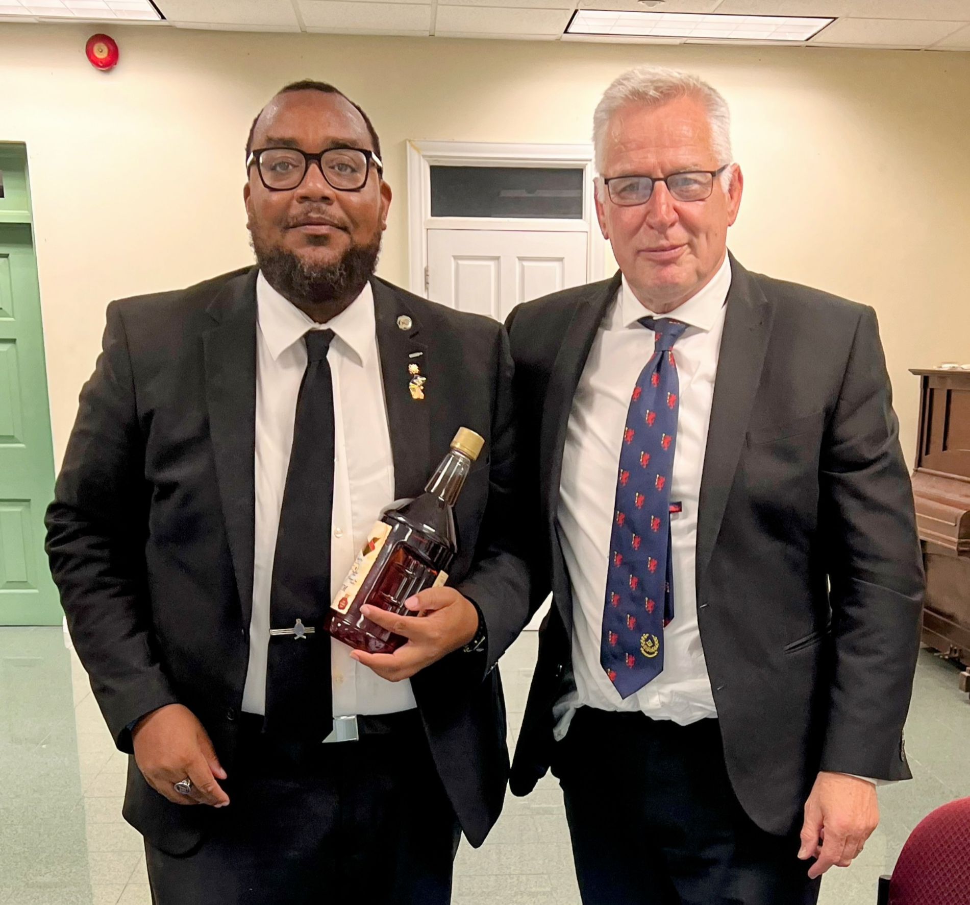 WM Colin Kenyon of Southey 6650 visits Barbados – Somerset Freemasons ...