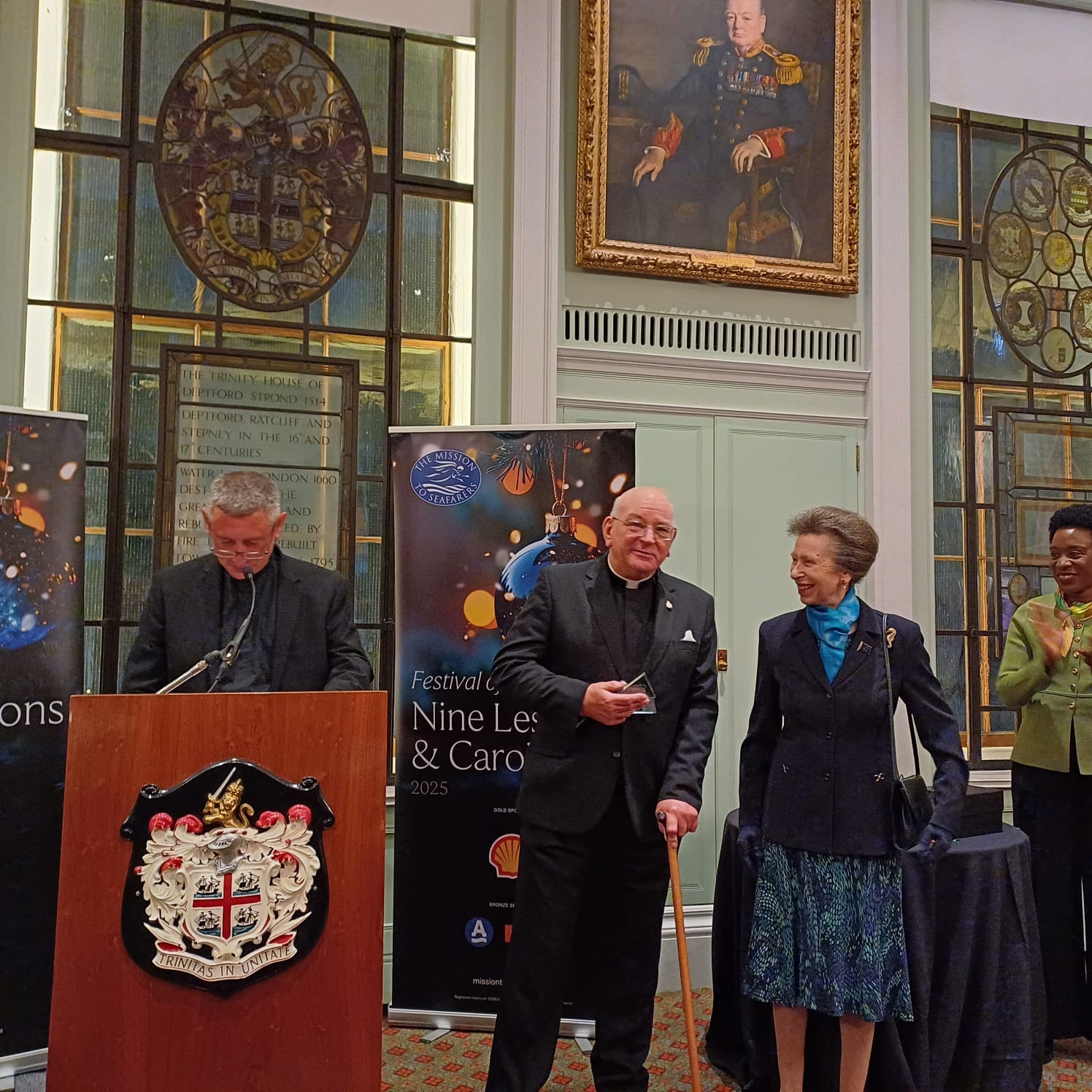 Rev Jeremy Hellier receives Seafarers Award from Princess Anne ...